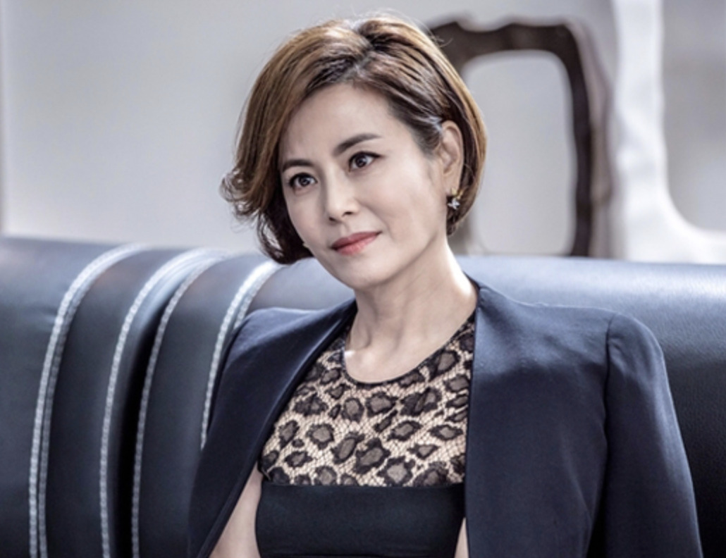 イユビの年齢が30代だった！身長・体重や有名一族の家族構成とは？ – TRENDUBU.log